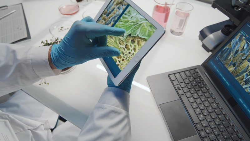 Tablet, Lab, Research, Science by Pressmaster – Stock Footage | Artlist