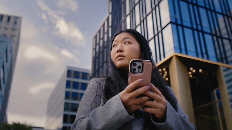 Businesswoman, Online, Monile Phone, Downtown by Gpoint Studio – Stock Footage | Artlist