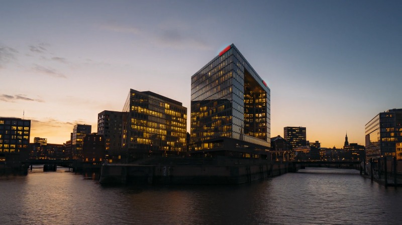 Hyperlapse, Building, Water, Canal by Brotherside – Stock Footage | Artlist