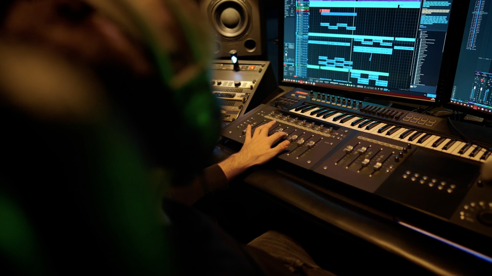 Discover recording-studio, a story-driven footage | Artlist