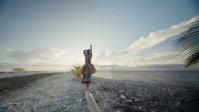 Tuvalu, Woman, Flower Crown, Shore by Josh Guvi – Stock Footage | Artlist