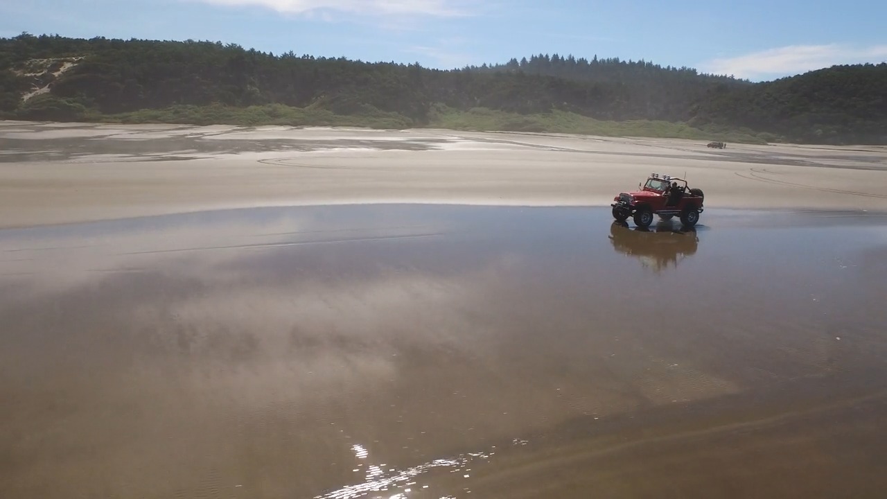 Discover off-road-vehiicle-on-the-beach, a story-driven footage | Artlist