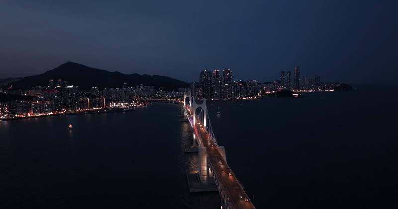 Gwangan Bridge, Busan, South Korea, Traffic by Reinis Kaspars – Stock ...
